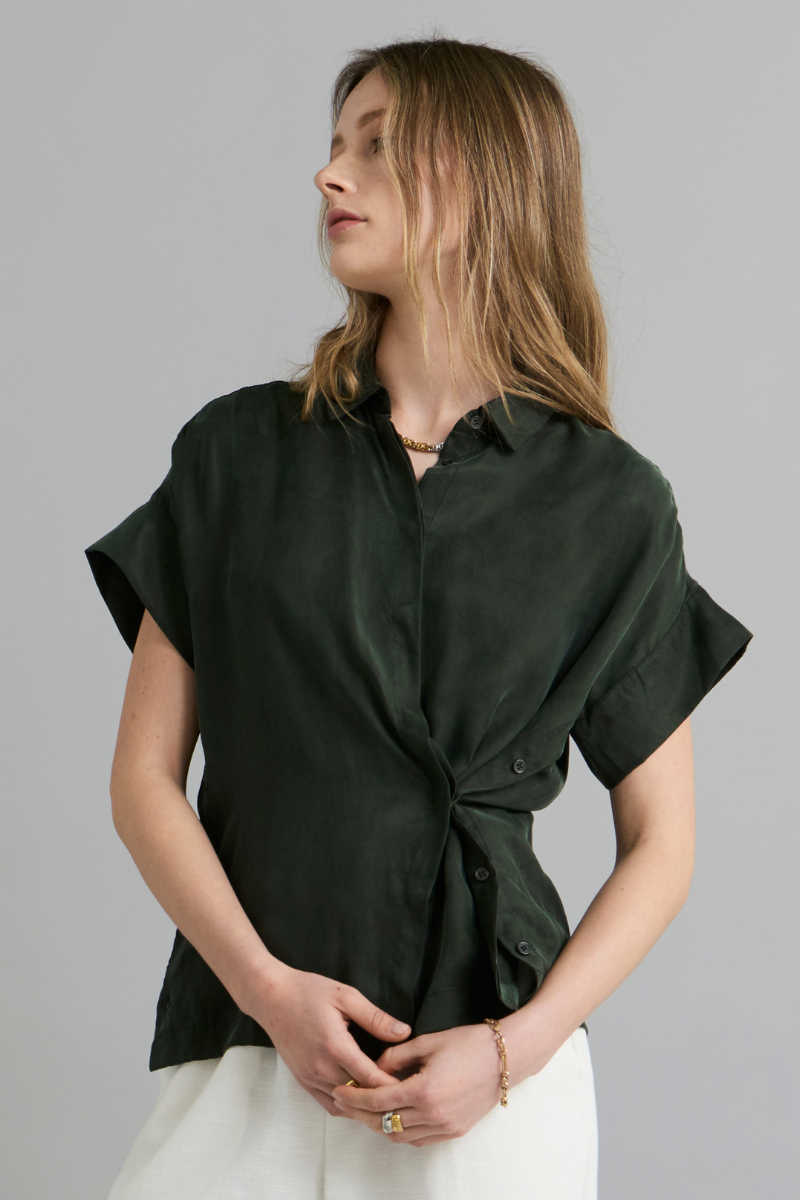 Shop Women's Minimalist Shirts & Tops Online | Nique – Nique Clothing